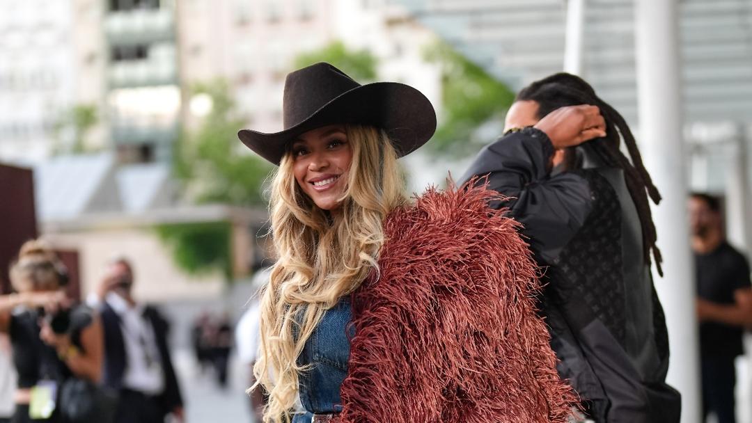 Verity - Beyoncé Becomes Fifth Musician Billionaire